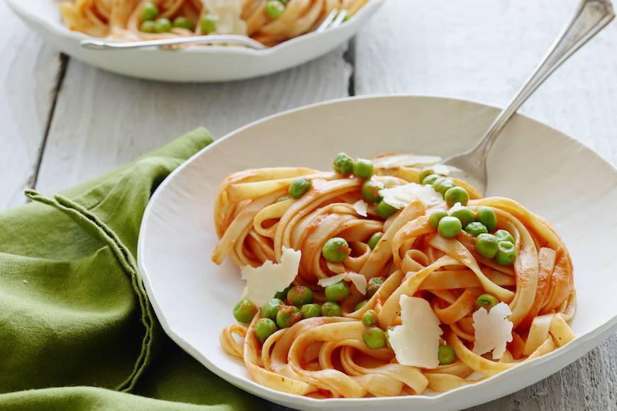 Roasted Red Pepper Pasta - What's Gaby Cooking