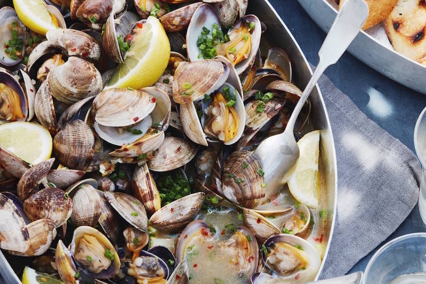 Steamed Clams With Garlic And Chives - What's Gaby Cooking