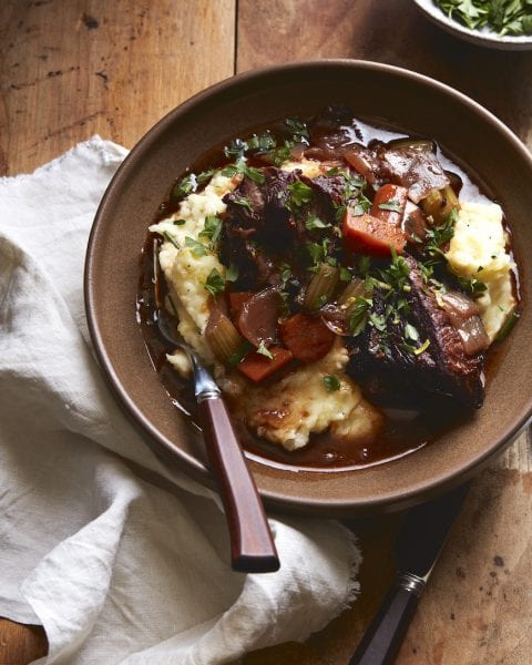 Garlic Red Wine Braised Short Ribs With Creme Fraiche Mash - What's ...